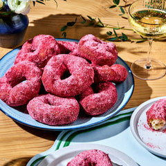 Raspberry-Dusted Sfinge (Moroccan Donuts) – HexClad Cookware UK