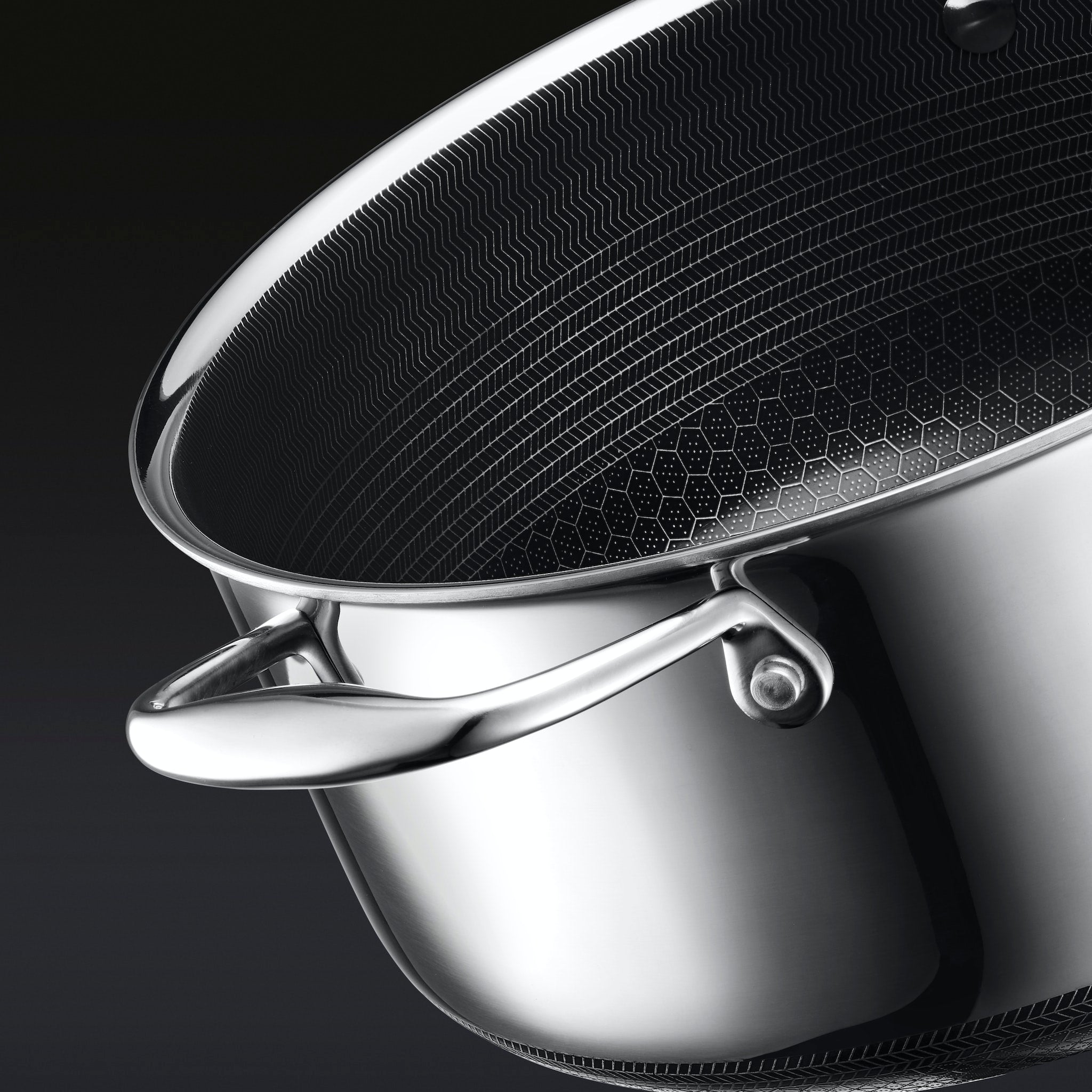 4.7 Litre Casserole Dish – HexClad Cookware UK